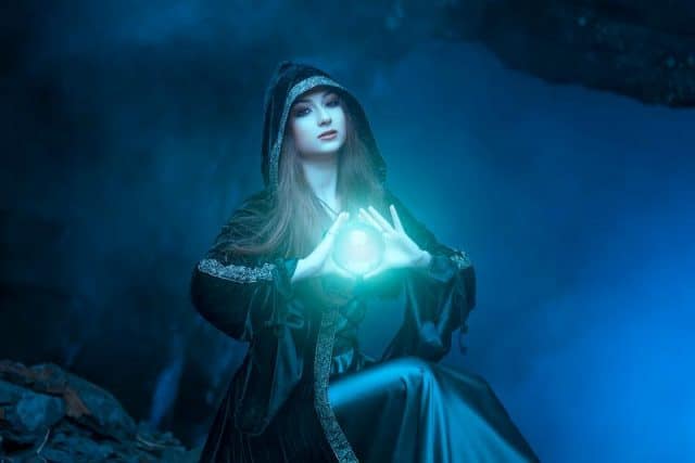 Arcane Trickster Spells: D&D 5e Rogue Essentials – Flutes Loot